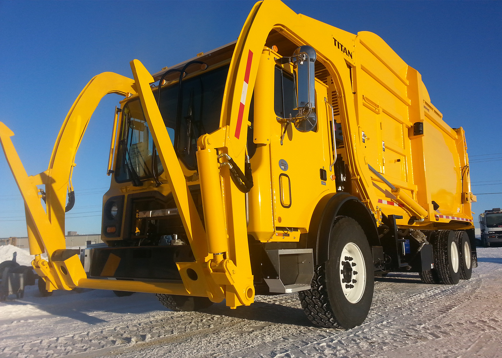 Curbtender Manual Front Loader Refuse Body - ABM Truck Equipment